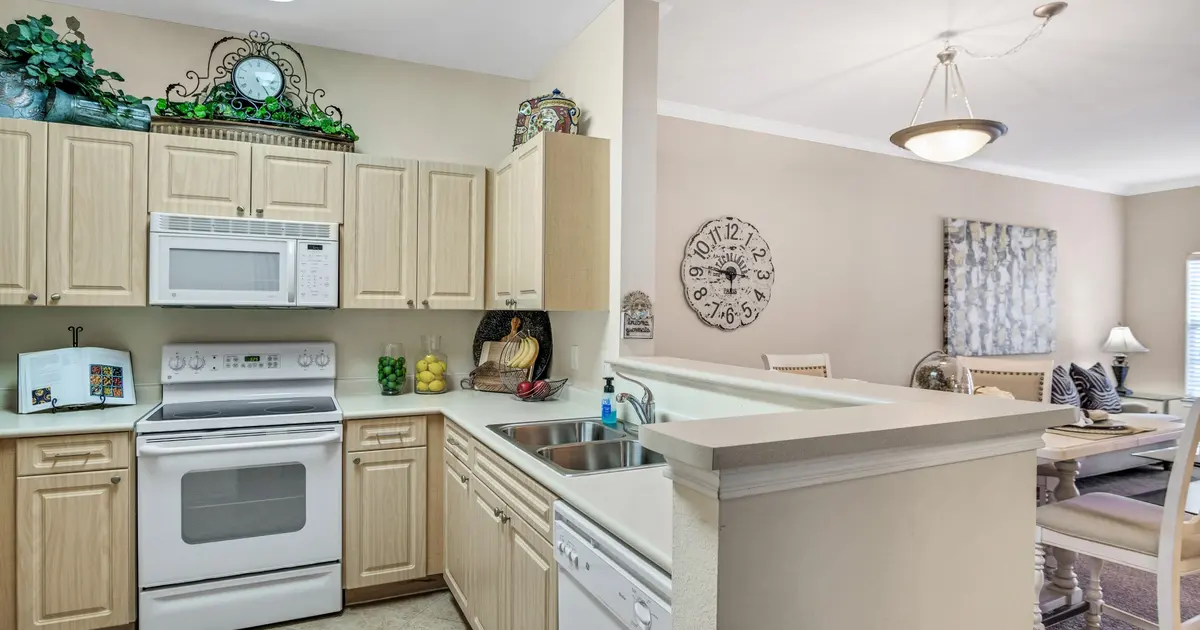 Springfield Apartments | Luxury, Location, and Convenience